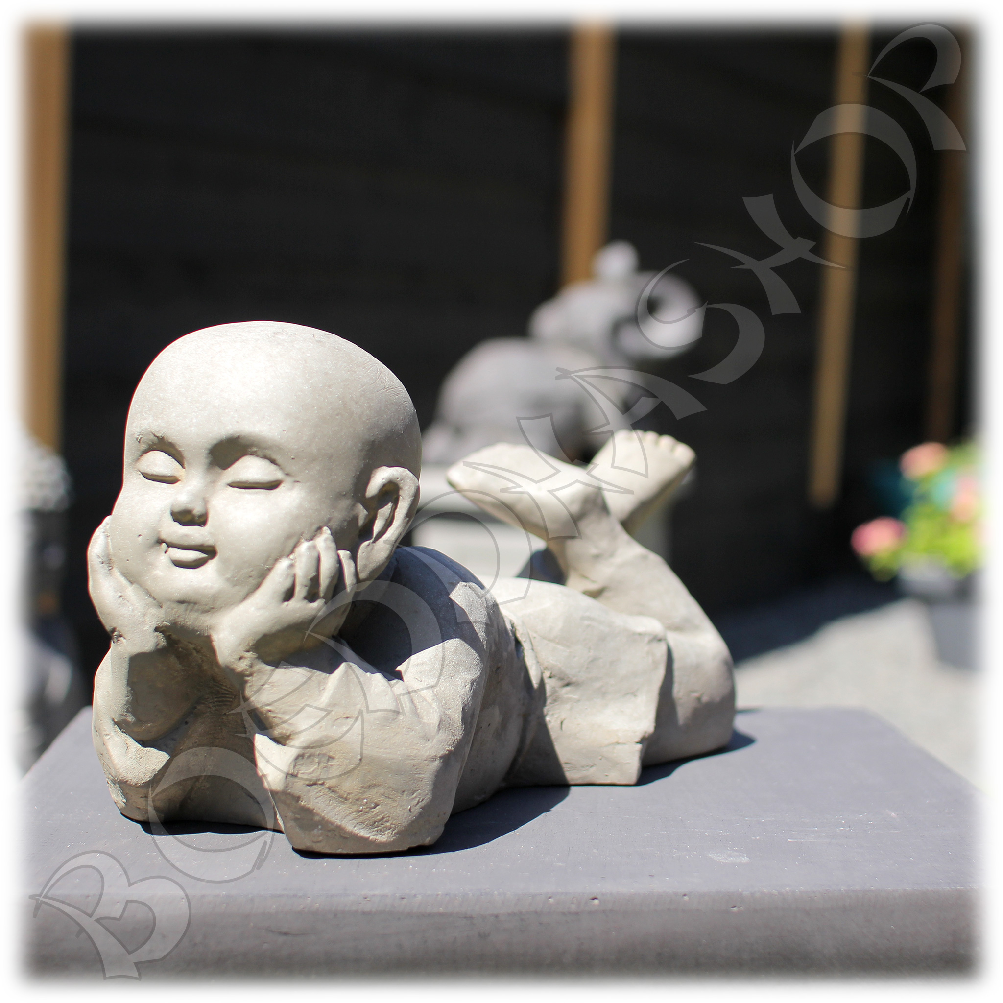 Kind monnik liggend licht | Boeddhashop